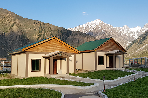 Roomy Mountain Top Resort, Batakundi - We Trip tours and travels Pakistan